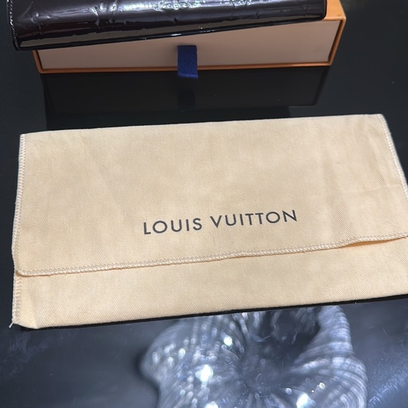 Louis Vuitton | Bags | Louis Vuitton Amarante Burgundy Vernis Patent ...